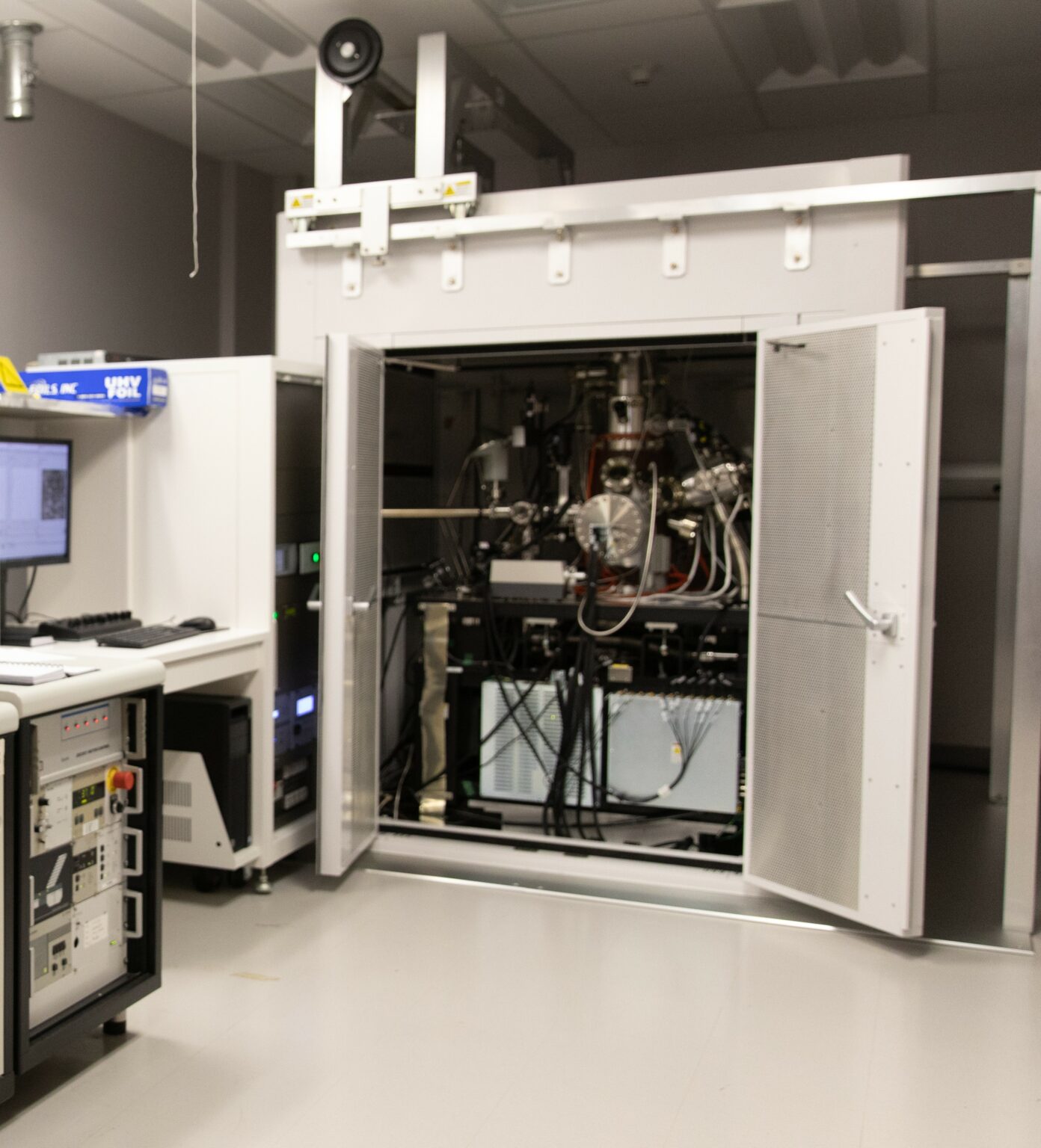 PHI710 Auger - Surface Science Western